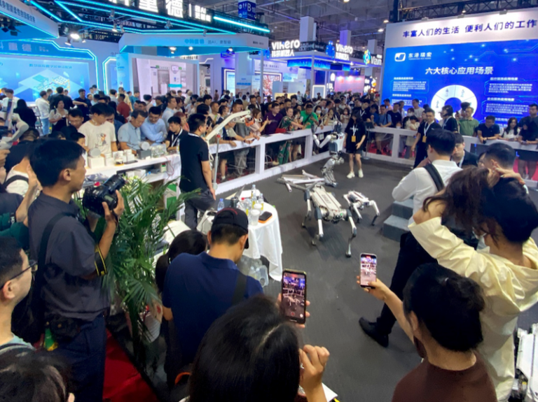 Deep Robotics presents its first humanoid robot and showcases new ...