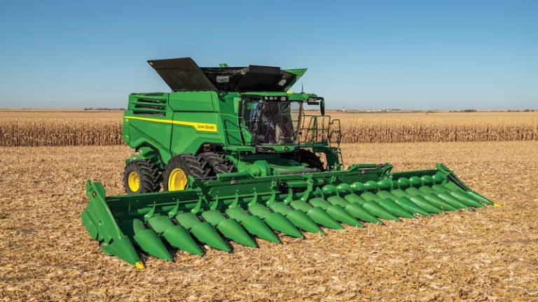 Deere unveils new combine harvester with ‘expanded advanced automation’