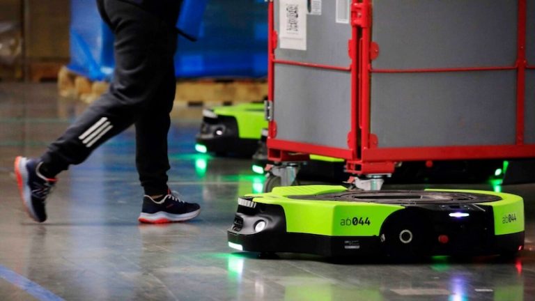 Amazon adds Vulcan robot to its 750,000-strong automated workforce
