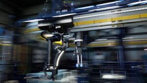 Amazon unveils Blue Jay robotics system and Project Eluna AI to boost ...