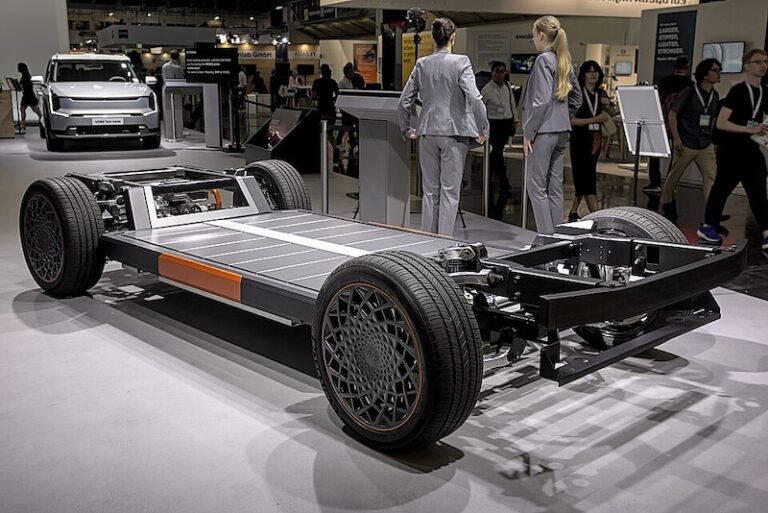 Hyundai releases new teaser for next-generation MobED robotic mobility ...