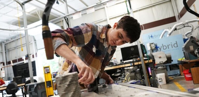 NSF funds Virginia Tech project using robotic arms to 3D print stronger ...