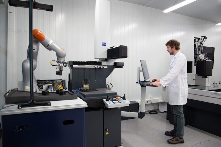 Tekniker integrates collaborative robots and digital metrology for ...