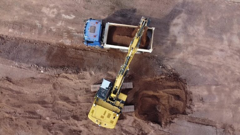 Gravis Robotics expands into US with AI-powered autonomous construction ...